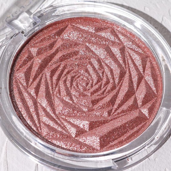 Hudavioji | Makeup | Rose Diamond Highlighter Blush F | Poshmark